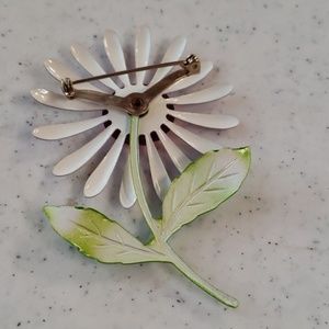 Jewelry | Vintage Metal Flower Pin | Poshmark